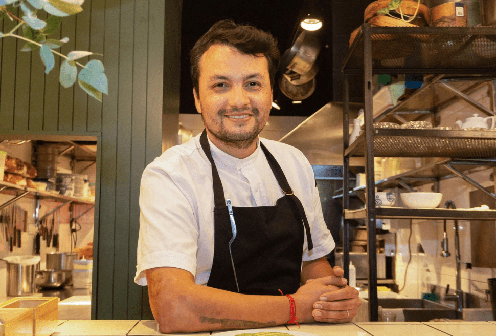 Julio Báez, è record: 11.000 prenotazioni in un’ora per lo chef argentino | Ultime notizie ...