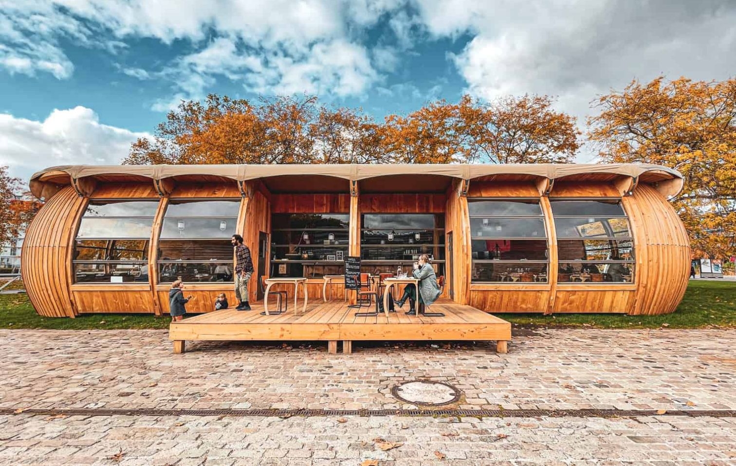 Ventrus: The Birth of the First "Nomadic Restaurant" that Constantly ...