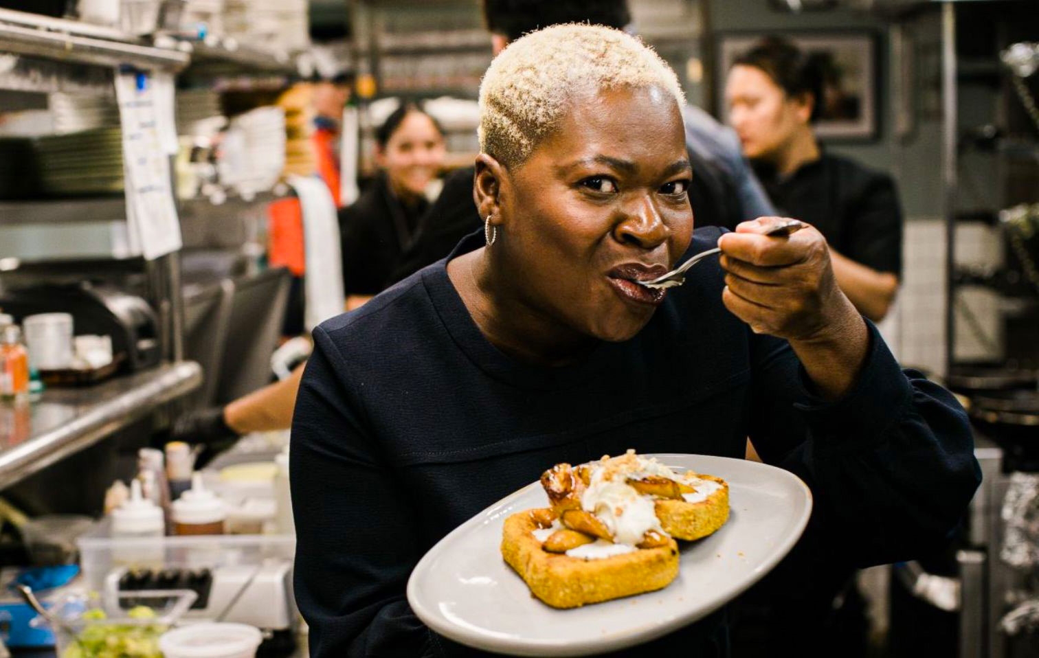 Mawa McQueen: chi è la chef diventata famosa con le crêpes al caviale ...