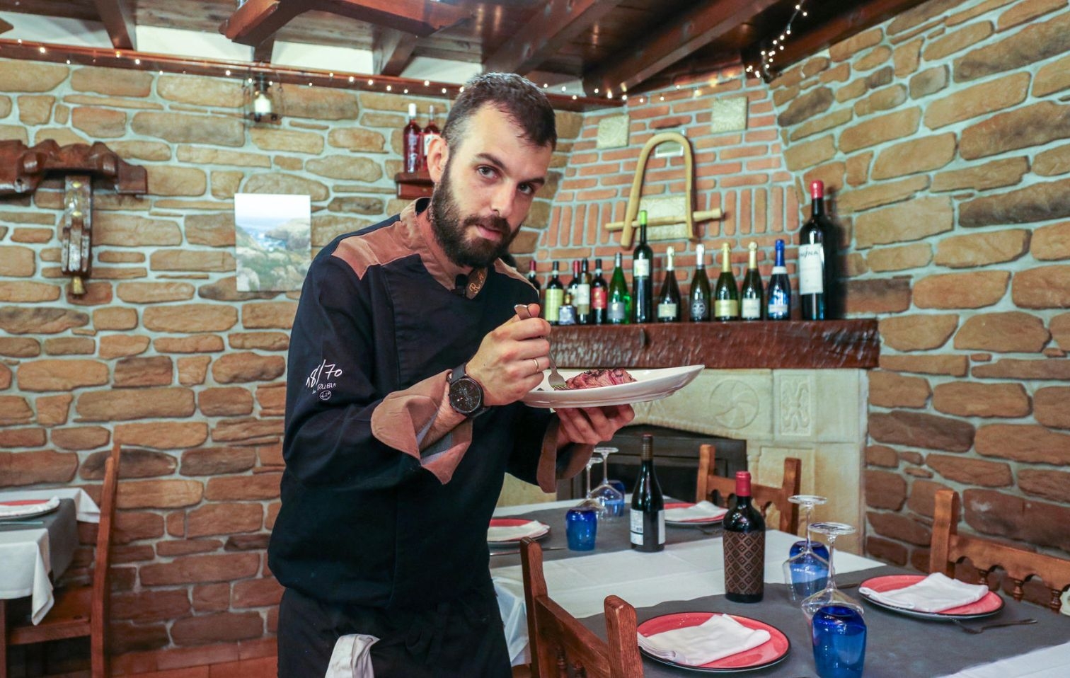 Ruben Alvarez: lo chef che fa cucina paleolitica come 13.000 anni fa al ...